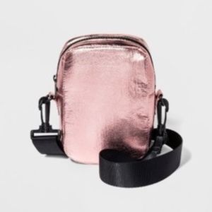 wild fable | Bags | New Wild Fable Parachute Cellphone Crossbody Bag ...